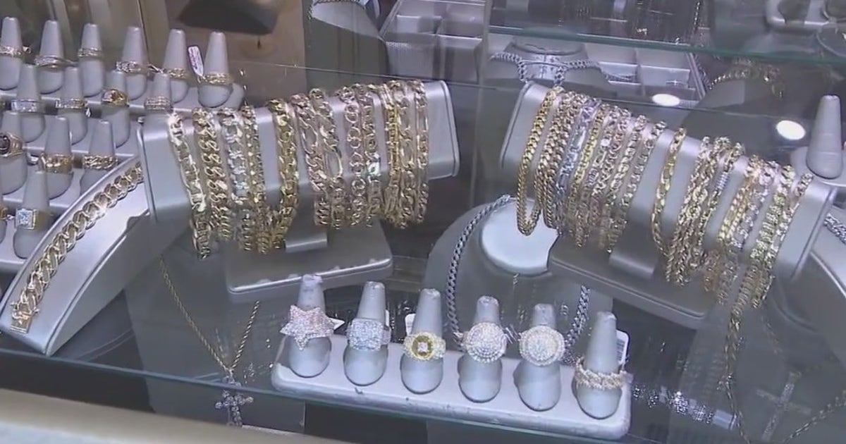 Gold prices surge to $3,200 an ounce, sparking selling spree | FOX 5 ...