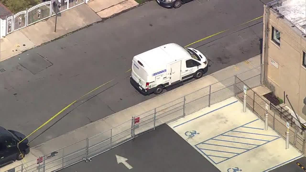 Gunmen rob armored truck outside NYC bank: 'Haven't seen in a long time ...