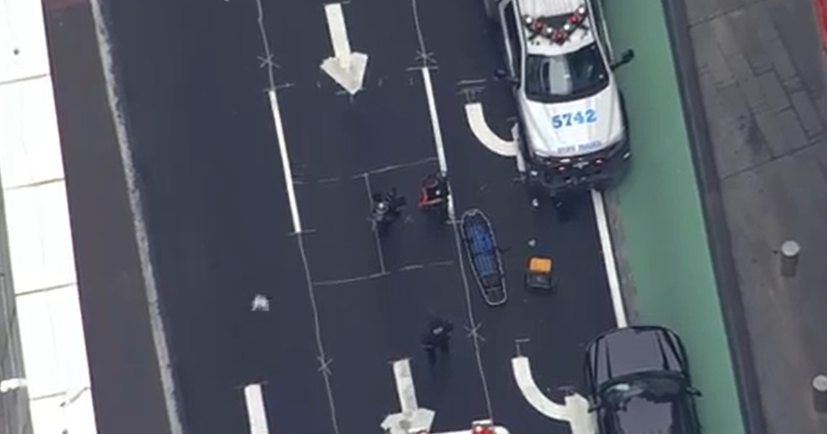 NYPD, bomb squad respond to suspicious package in Times Square | FOX 5 ...