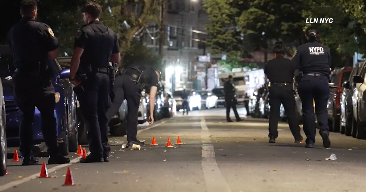 Bronx shooting leaves 3 injured, suspects flee on moped, police say ...