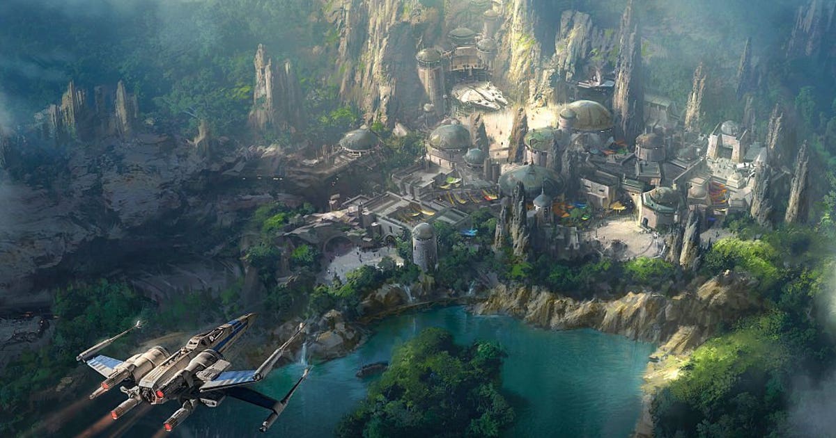 'Move along': Stormtroopers ready for Star Wars land crowds | FOX6 ...