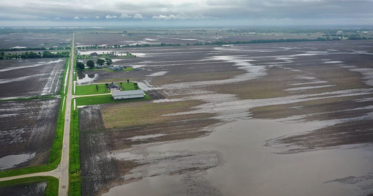 Soggy fields leave Midwestern farmers with few good answers | FOX6 ...
