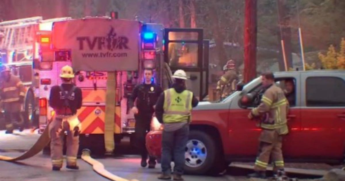 Oregon man runs into burning building, rescues neighbor | FOX6 Milwaukee