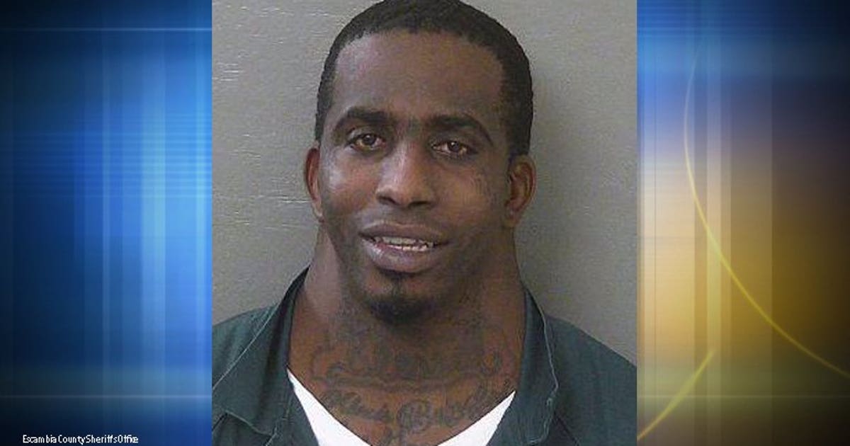 Fugitive's mugshot, posted on social media by sheriff's officials, nets ...
