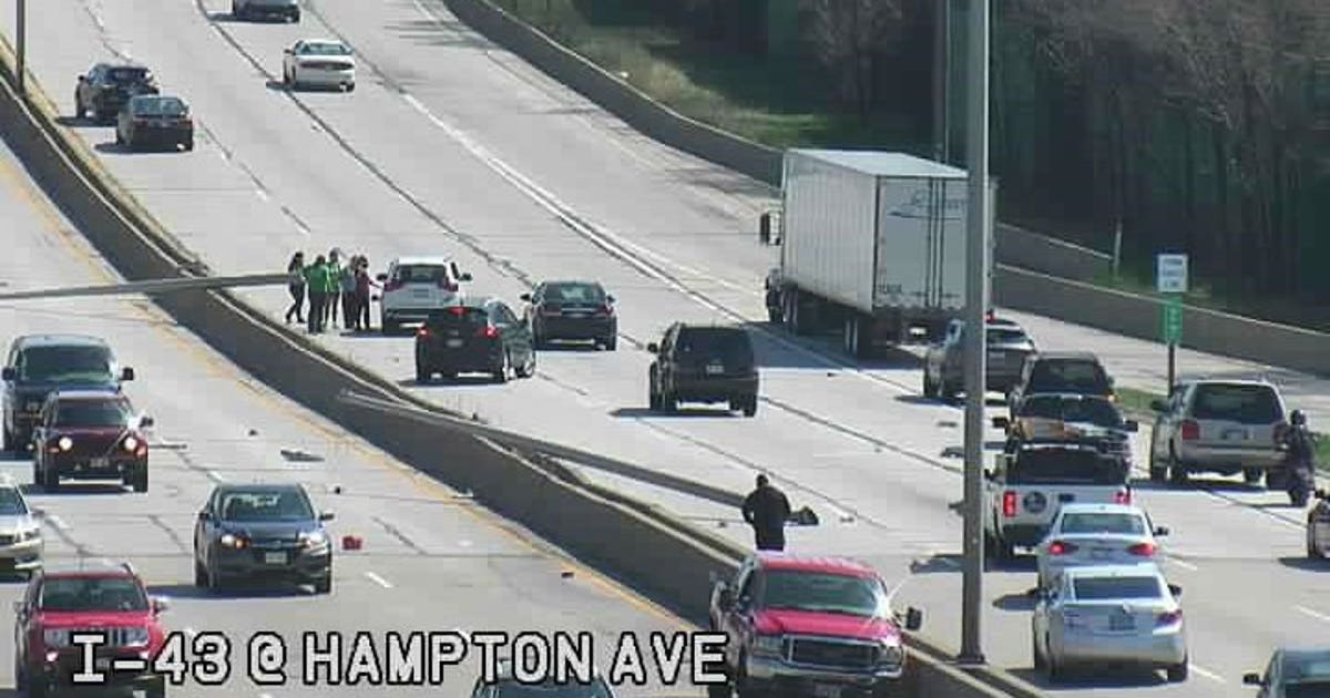Video Truck Knocks Down Light Poles On I 43 Near Hampton Ave Fox6