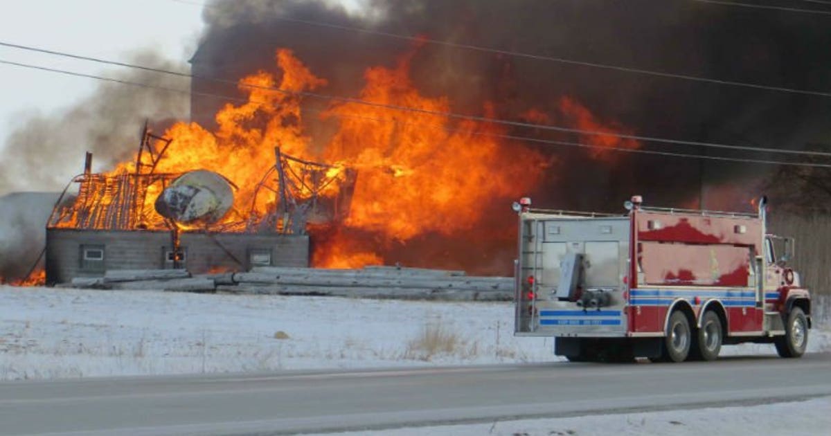 "A lot of heavy smoke:" Plume of smoke visible for miles, barn a total ...