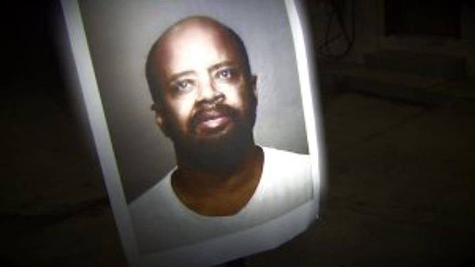 U S Marshals Need Help To Track Down 2 Sex Offenders All Labeled As