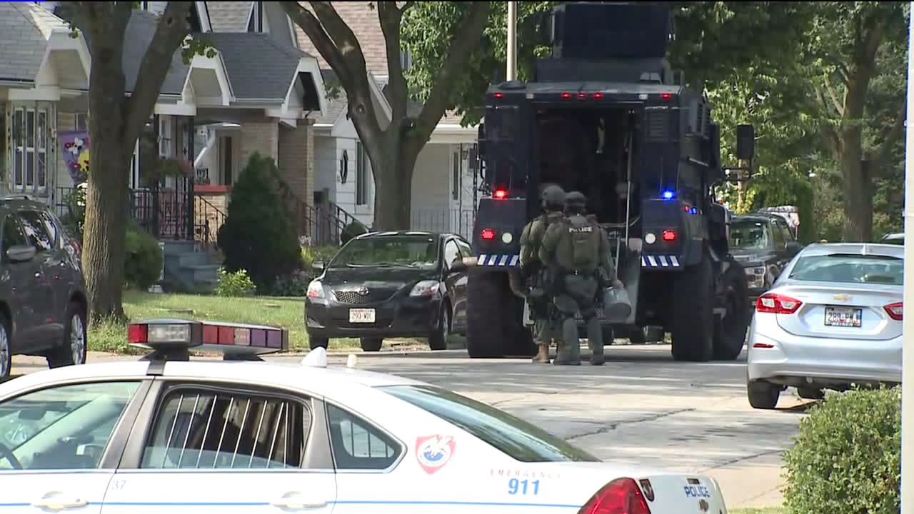 Police Man Arrested After Hours Long Standoff In West Allis Fox6