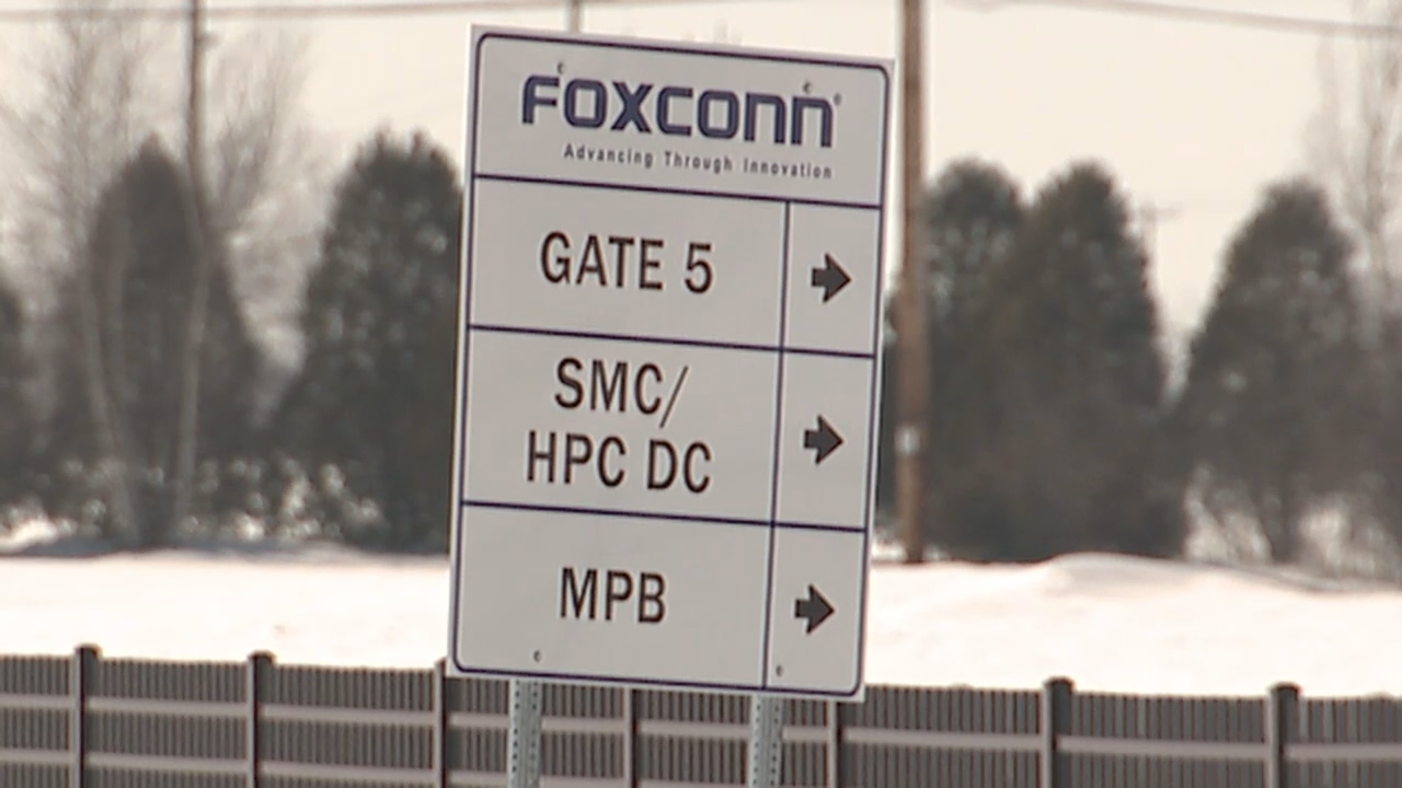 Foxconn mulls making electric vehicles at Wisconsin plant | FOX6 Milwaukee