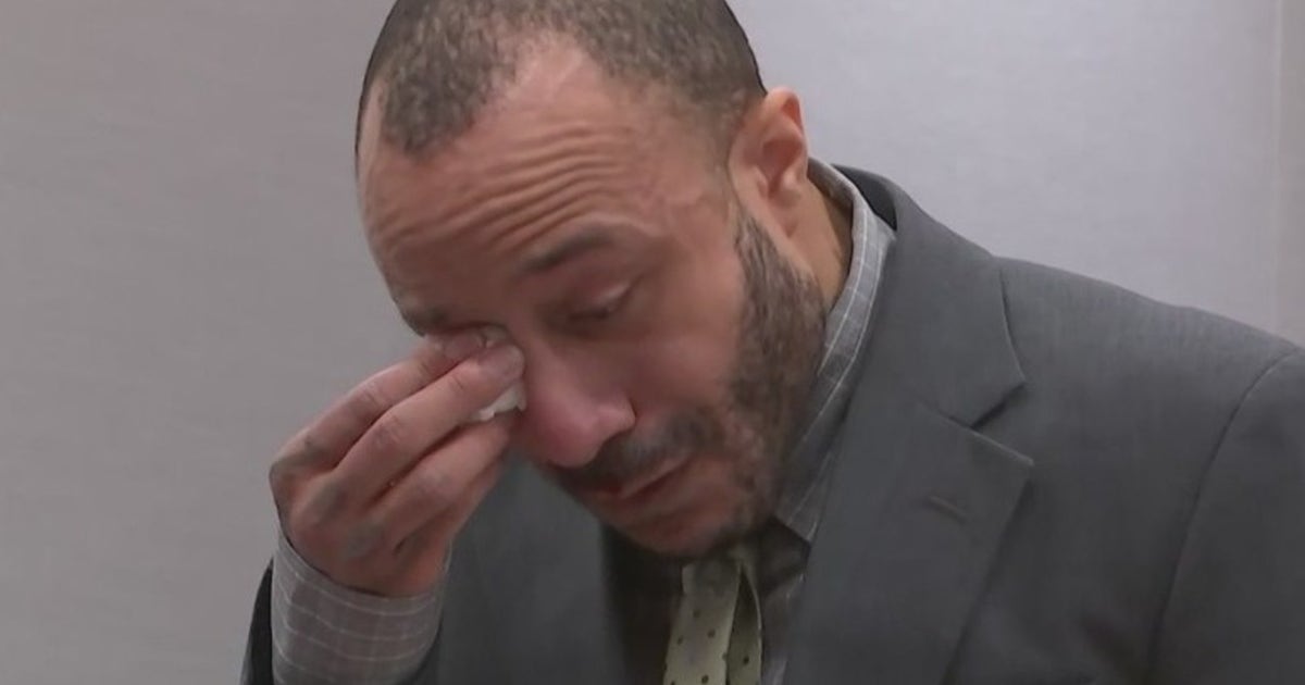Darrell Brooks trial: Defendant cries during opening statement | FOX6 ...