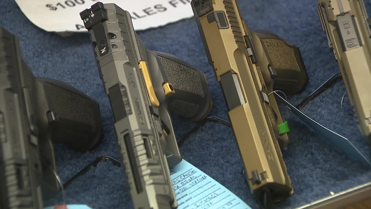 Milwaukee police: Most stolen guns come from cars | FOX6 Milwaukee