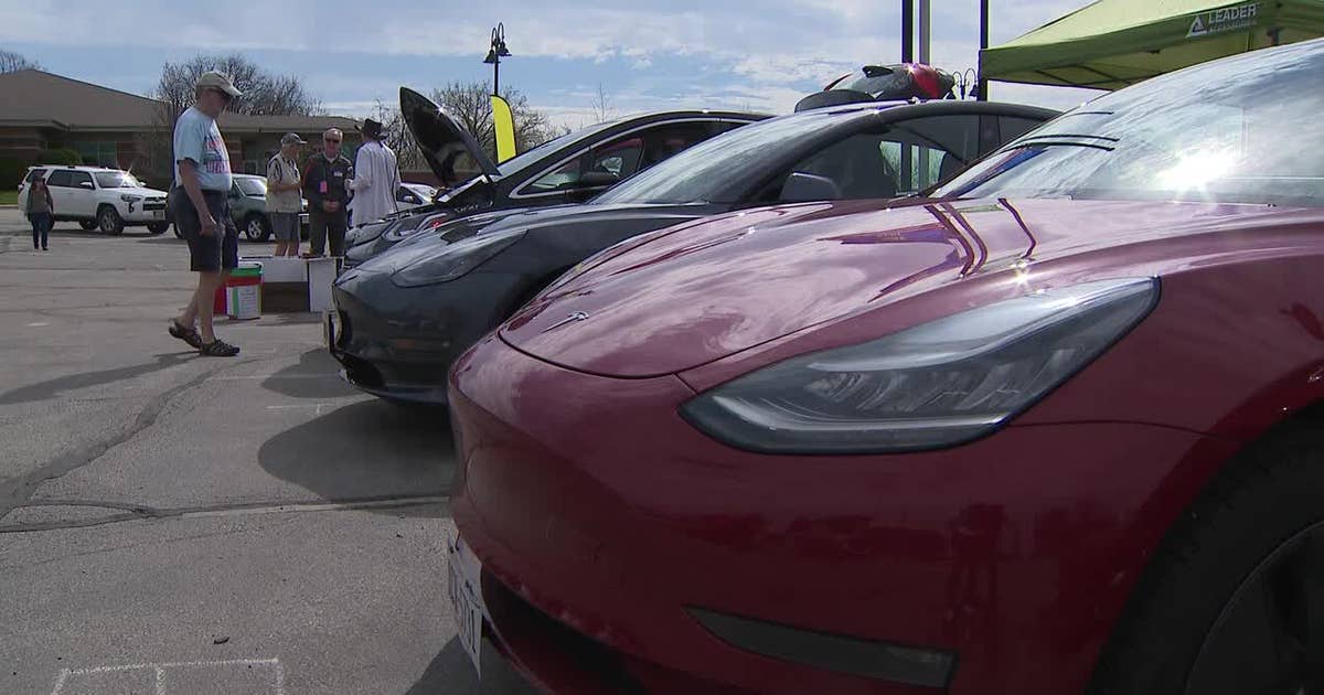 Greenfield 'Drive Electric Earth Day' fair, EV owners show off rides ...
