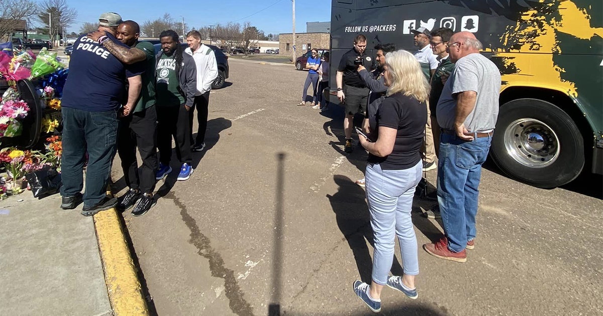 Barron County police shooting, Packers Tailgate Tour honors officers ...