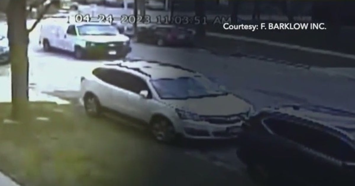 Milwaukee construction worker struck by hit-and-run driver | FOX6 Milwaukee