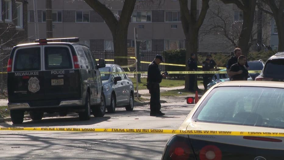 Milwaukee Man Woman Shot At 29th And Wells Fox6 Milwaukee