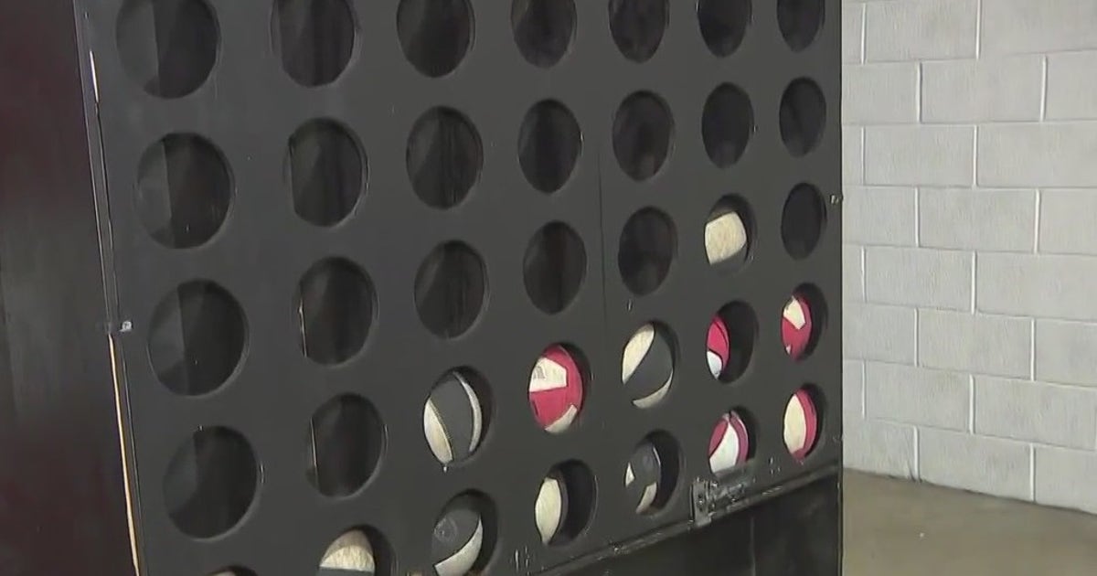 1st and Bowl in Wauwatosa; brings football, bowling together | FOX6 ...