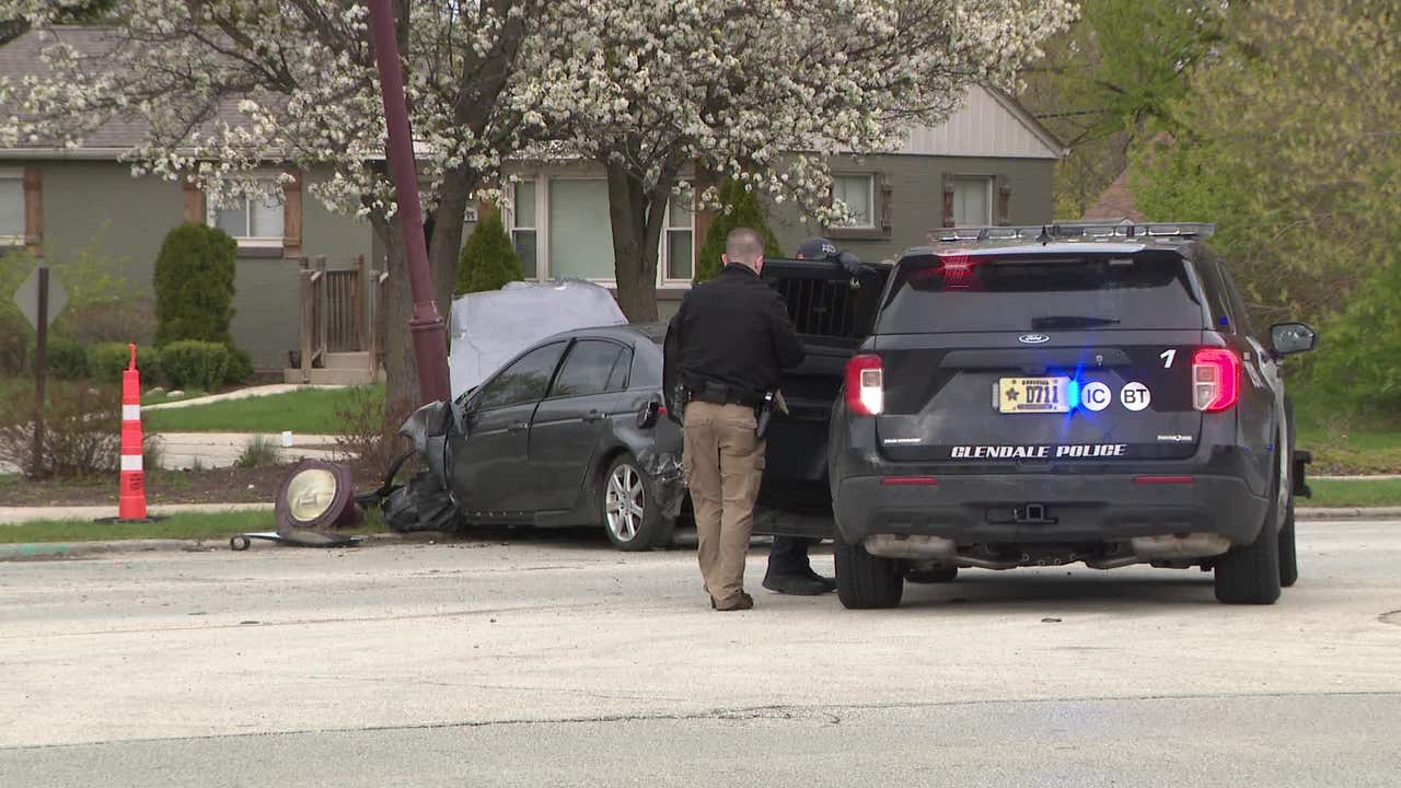 Glendale reckless driving crash, 3 vehicles involved | FOX6 Milwaukee