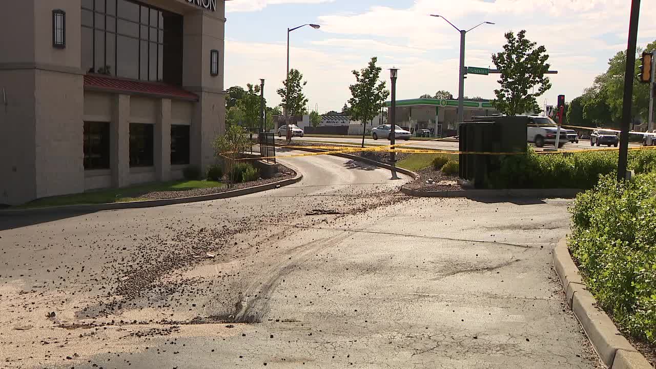 West Allis Police Chase Stolen Car Learn Of Crash 3 Arrested Fox6