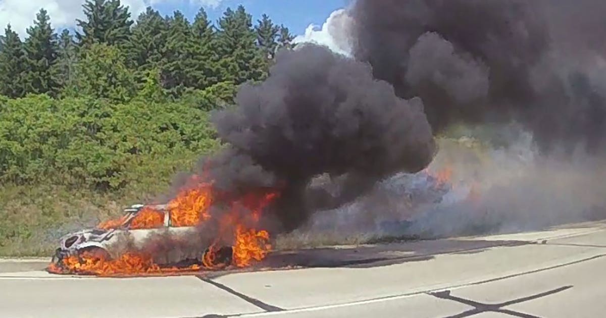 Slinger car fire on Highway 60; flames spread to adjacent hill | FOX6 ...