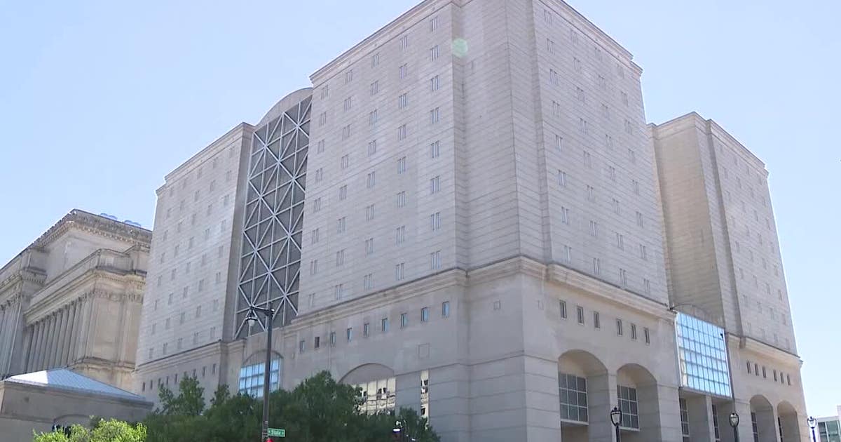 Milwaukee County Jail inmate dies in hospital after "health crisis ...
