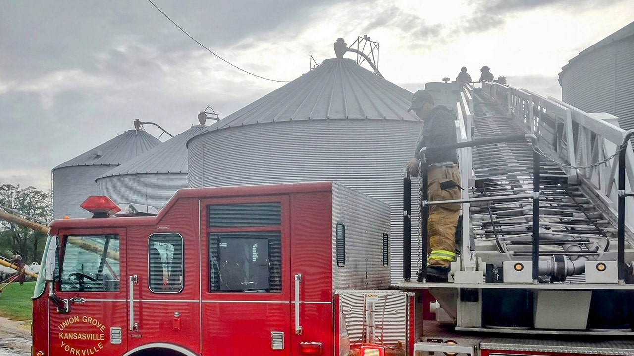 Yorkville grain bin rescue, 18-year-old seriously injured | FOX6 Milwaukee