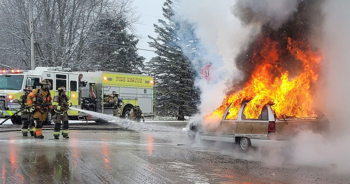 Station wagon fire in Slinger, no injuries reported | FOX6 Milwaukee