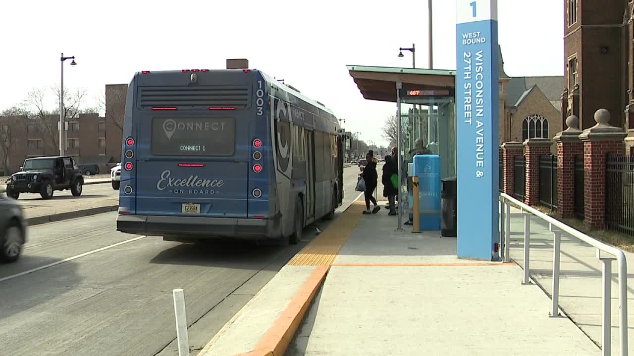 Milwaukee Bus Rapid Transit; feedback sought, proposed north-south ...