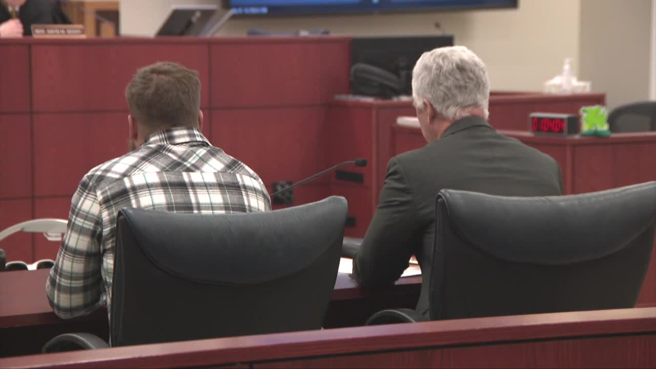 Roofing contractor found guilty of theft, headed to jail | FOX6 Milwaukee