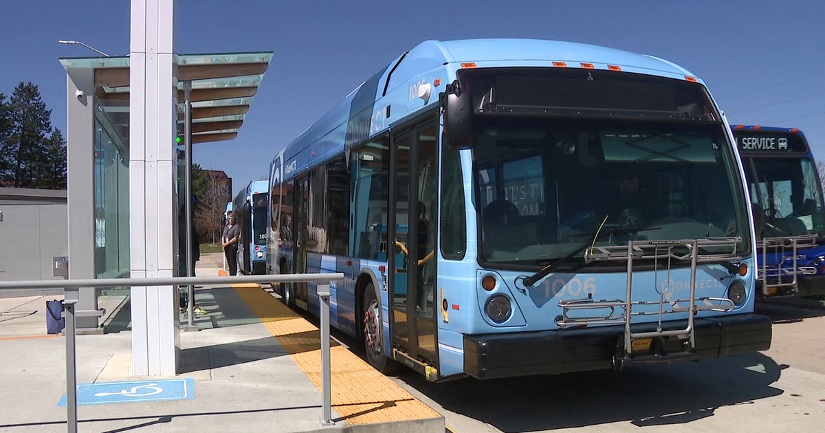 Milwaukee CONNECT-1 Bus Rapid Transit gets new payment system | FOX6 ...