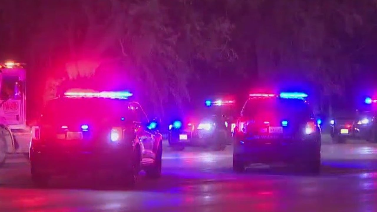 West Allis Police Chase 2 Arrested Drugs Gun Found In Vehicle Fox6