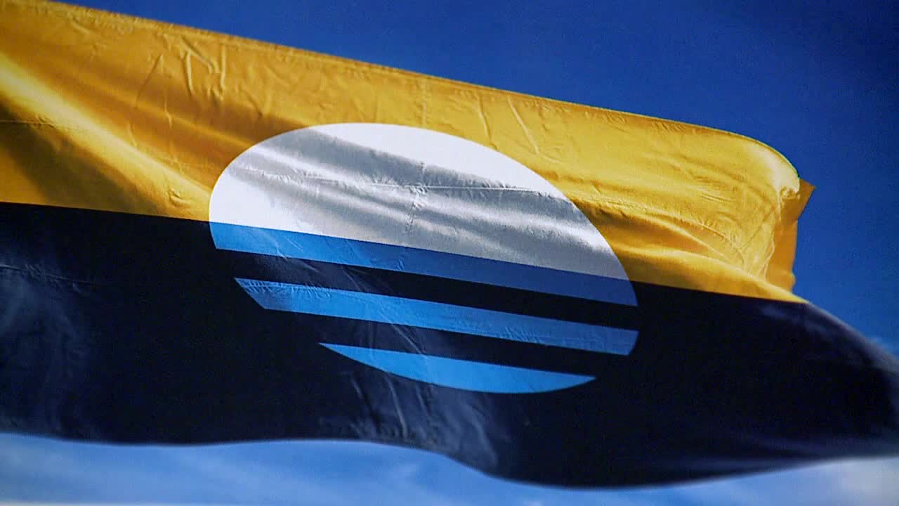 Milwaukee flag debate returns, task force starting open design contest ...