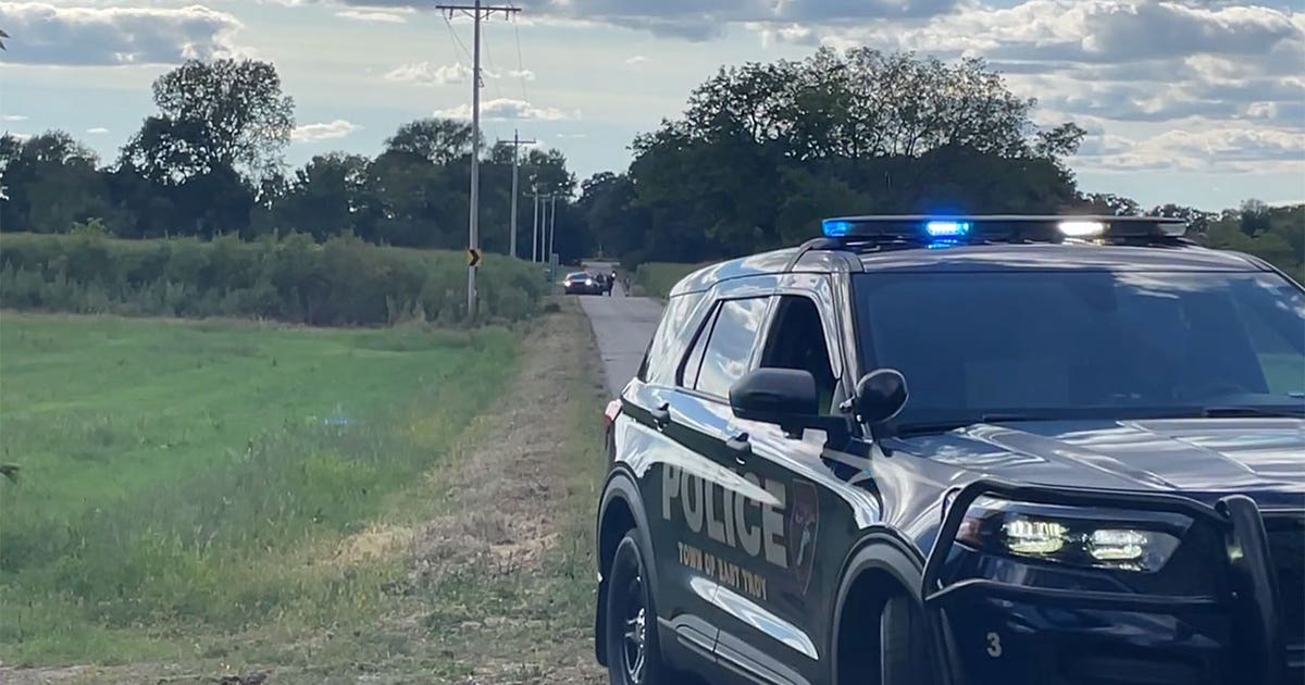 Town of East Troy plane crash; no injuries reported | FOX6 Milwaukee