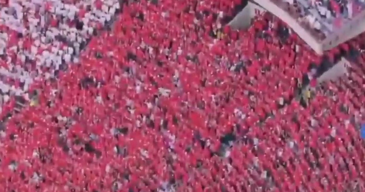 Wisconsin Badgers 'Jump Around' history | FOX6 Milwaukee