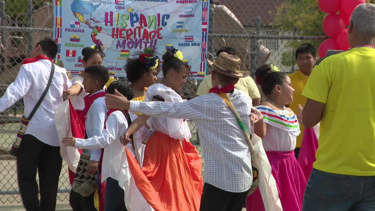 Hispanic Heritage Month; Milwaukee students learn, share traditions ...
