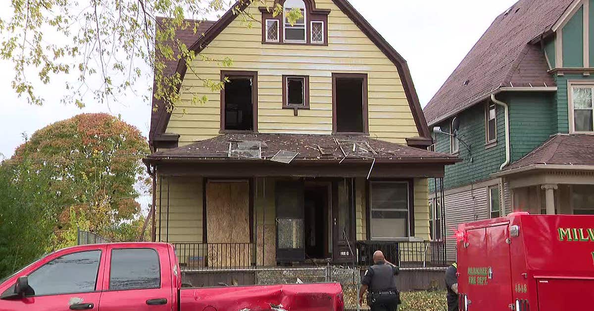 Milwaukee house fire, 1 person hurt; house appeared to be vacant | FOX6 ...
