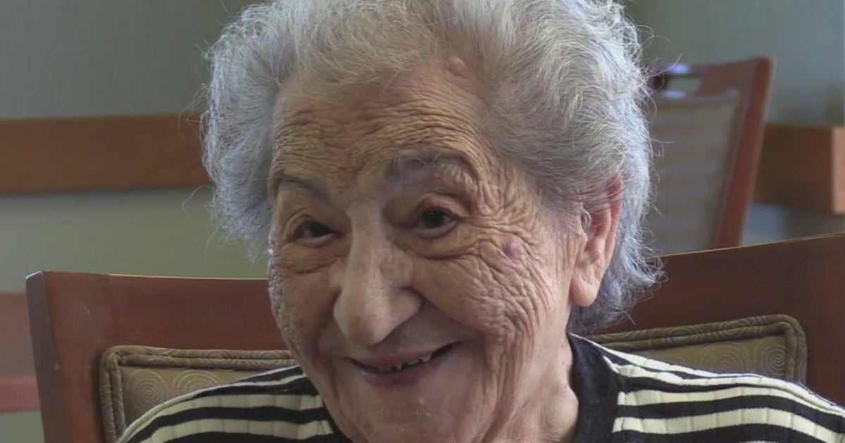 Milwaukee woman celebrates 105th birthday | FOX6 Milwaukee