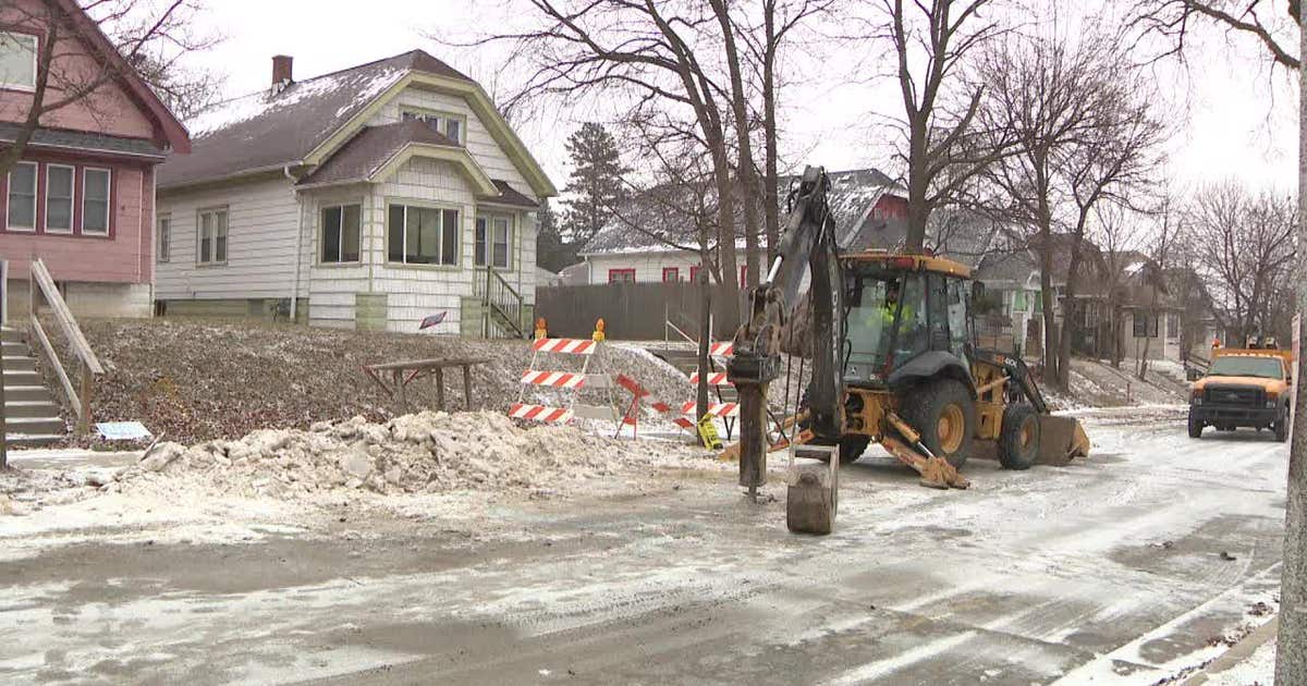 Milwaukee water main breaks; nearly 100 reported in January | FOX6 ...