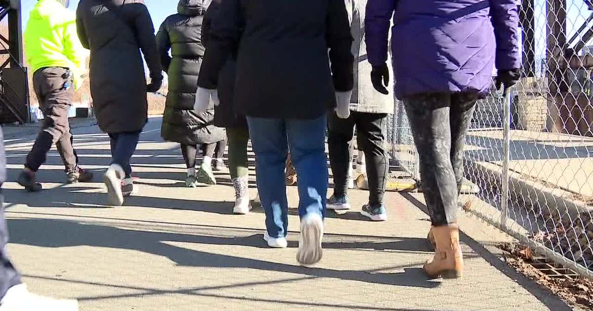 'Girls Who Walk Milwaukee' empowers women through walking | FOX6 Milwaukee