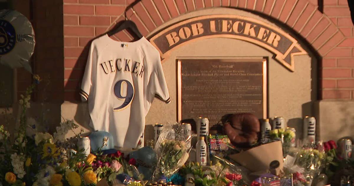 Bob Uecker statue: Milwaukee Brewers fans' tribute to baseball icon ...