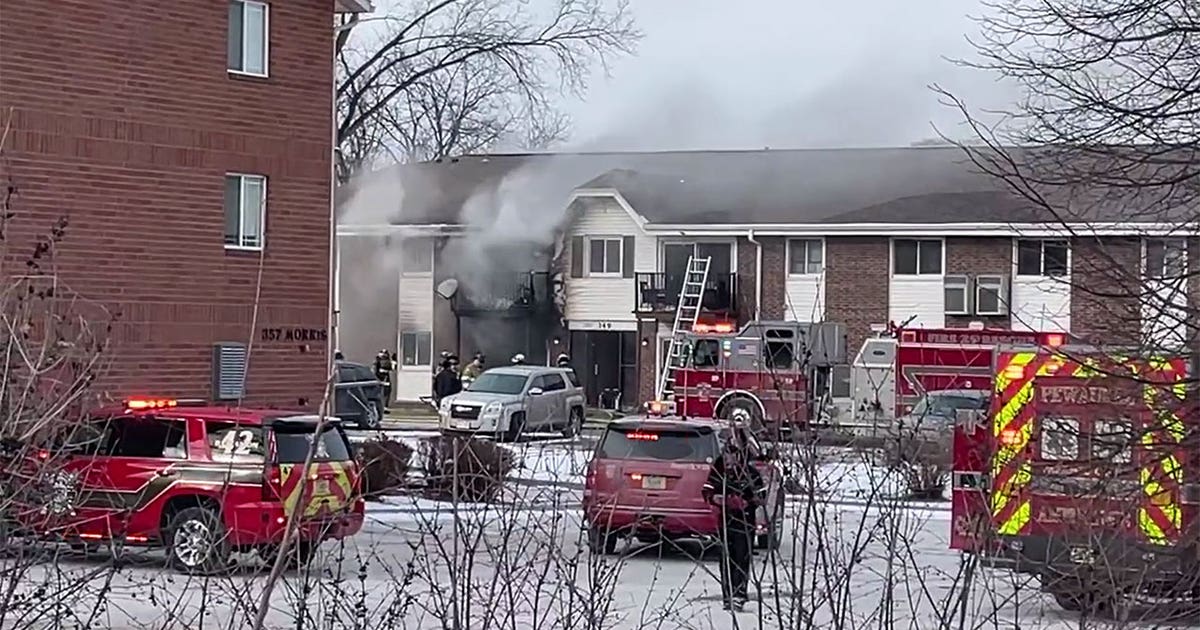 Pewaukee apartment building fire; officer burned, resident hurt | FOX6 ...