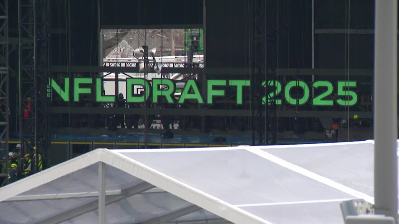 NFL Draft in Green Bay: Milwaukee-based business tackles cleaning job ...