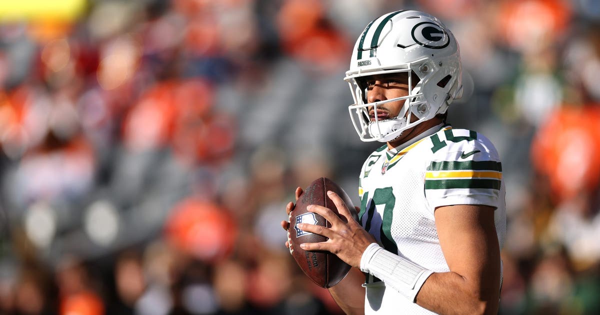 Broncos clinch playoff spot, beat Packers as Parsons exits hurt | FOX6 ...