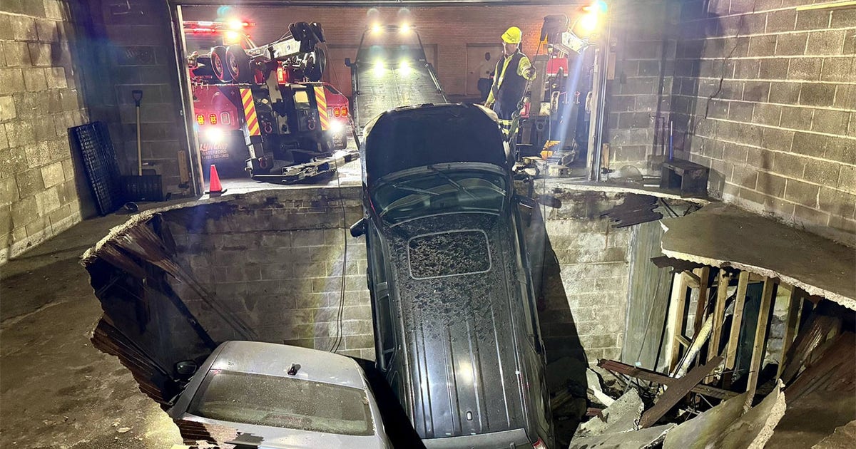 Milwaukee garage floor collapses beneath parked cars; no injuries ...
