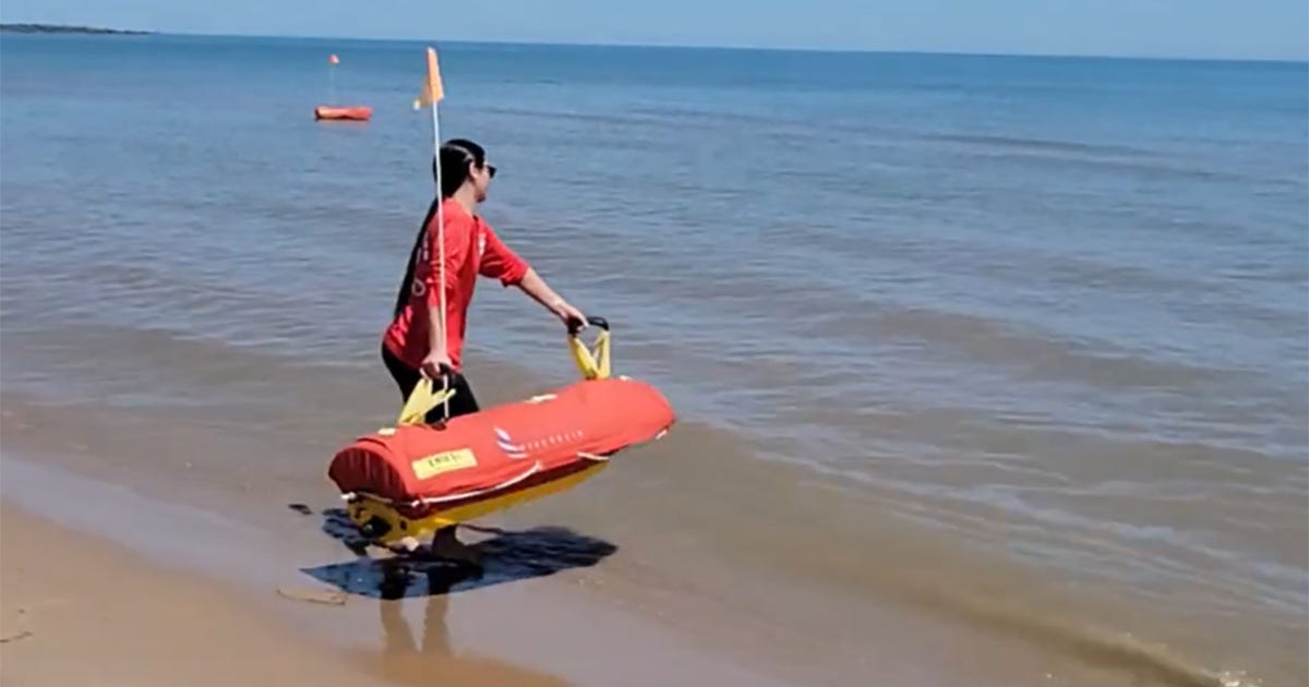 Racine lifeguard training, rescue robot demonstration | FOX6 Milwaukee
