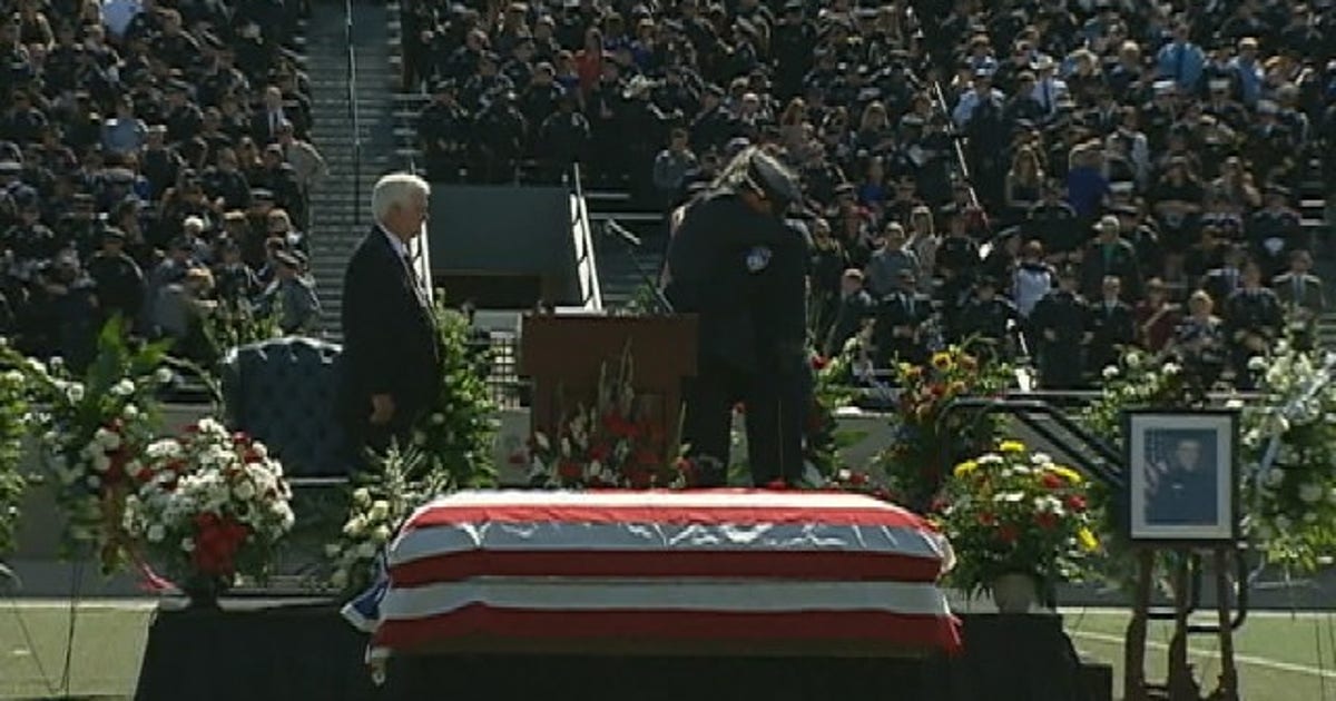Euless Officer David Hofer remembered at memorial service | FOX 7 Austin