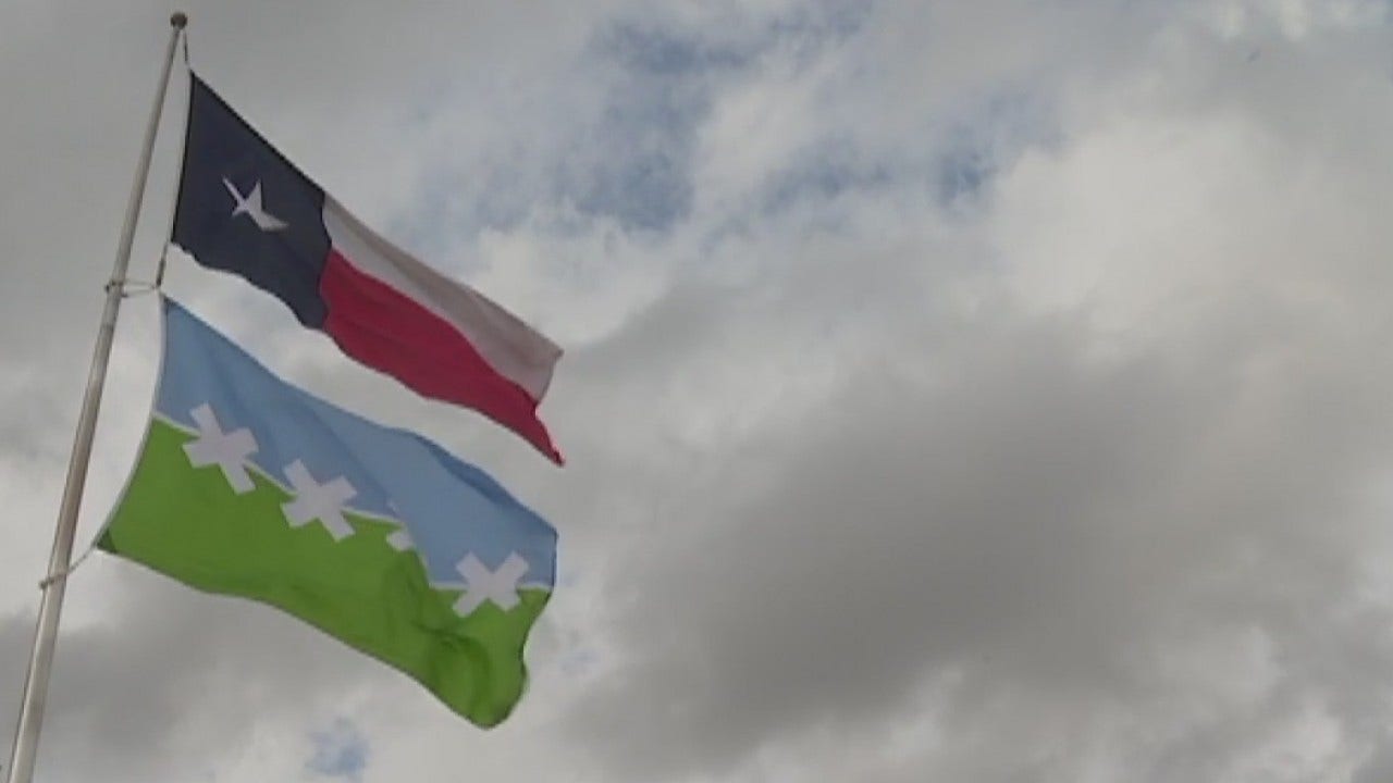 Cedar Park yanks first official flag | FOX 7 Austin