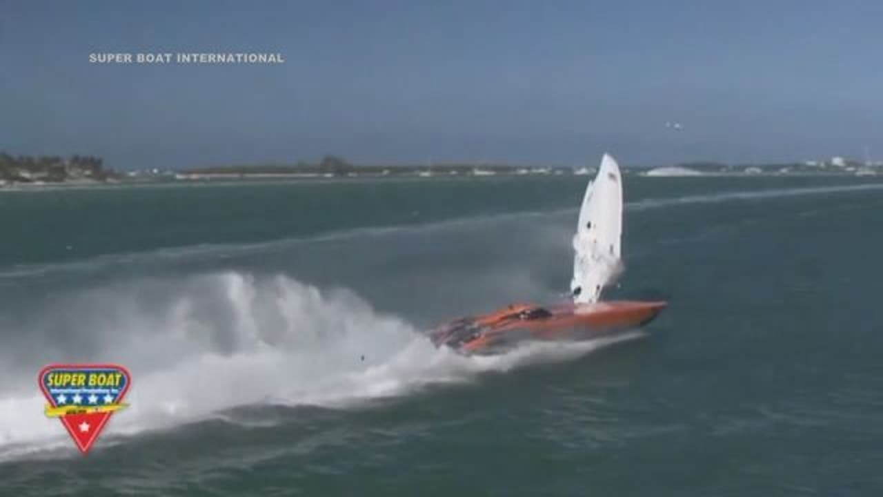 offshore powerboat jumping