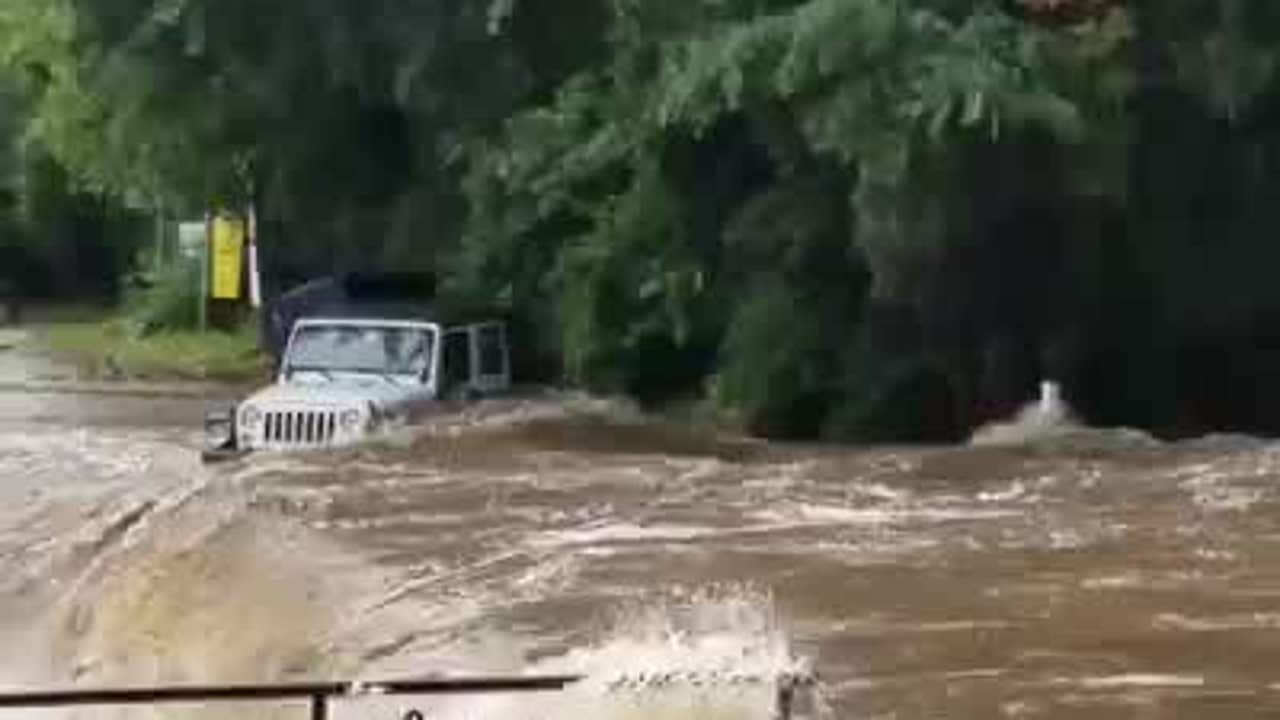 WATCH: Jeep floats down Guadalupe River | FOX 7 Austin