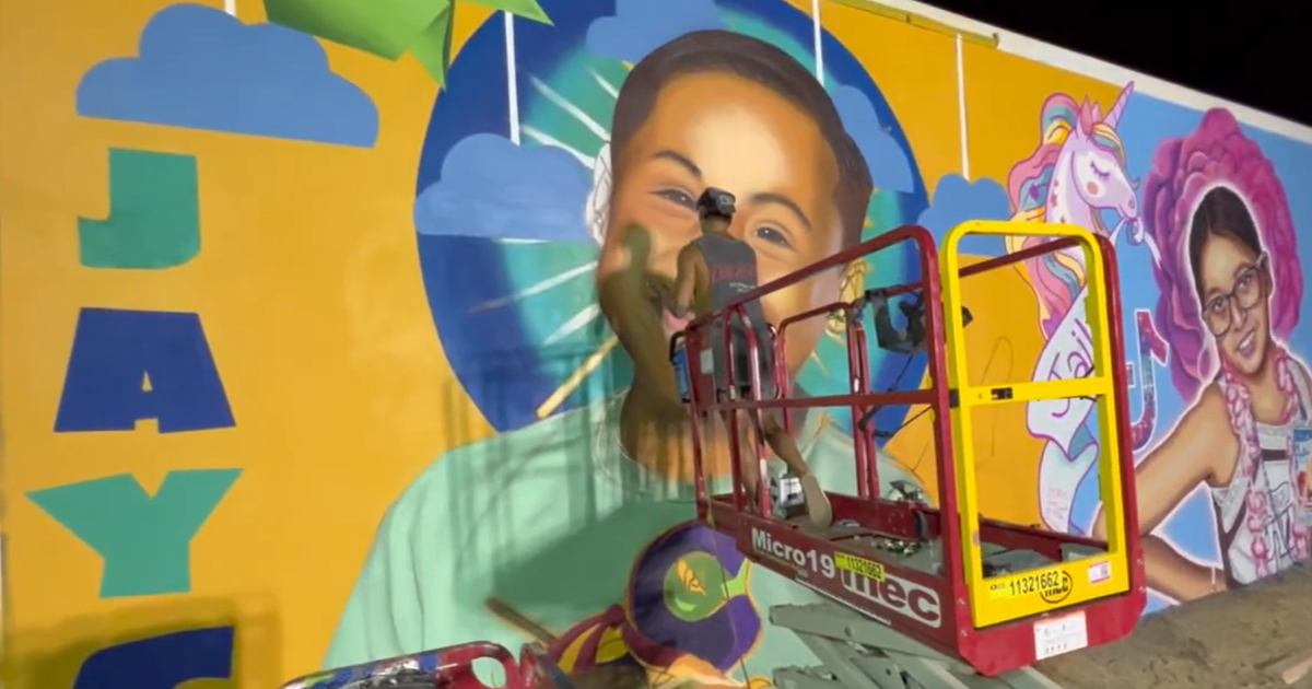 Uvalde school shooting victim honored with portrait by Austin artist ...