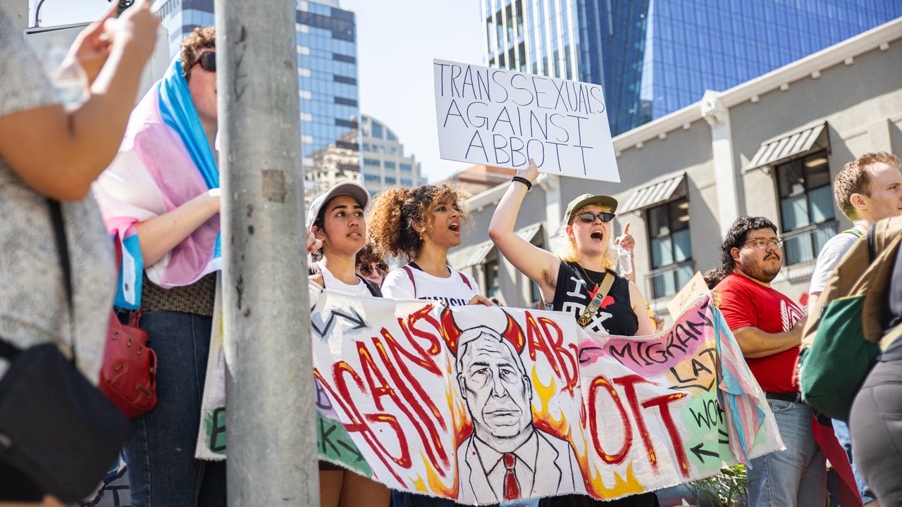 Protest over Texas governor's policies in downtown Austin | FOX 7 Austin